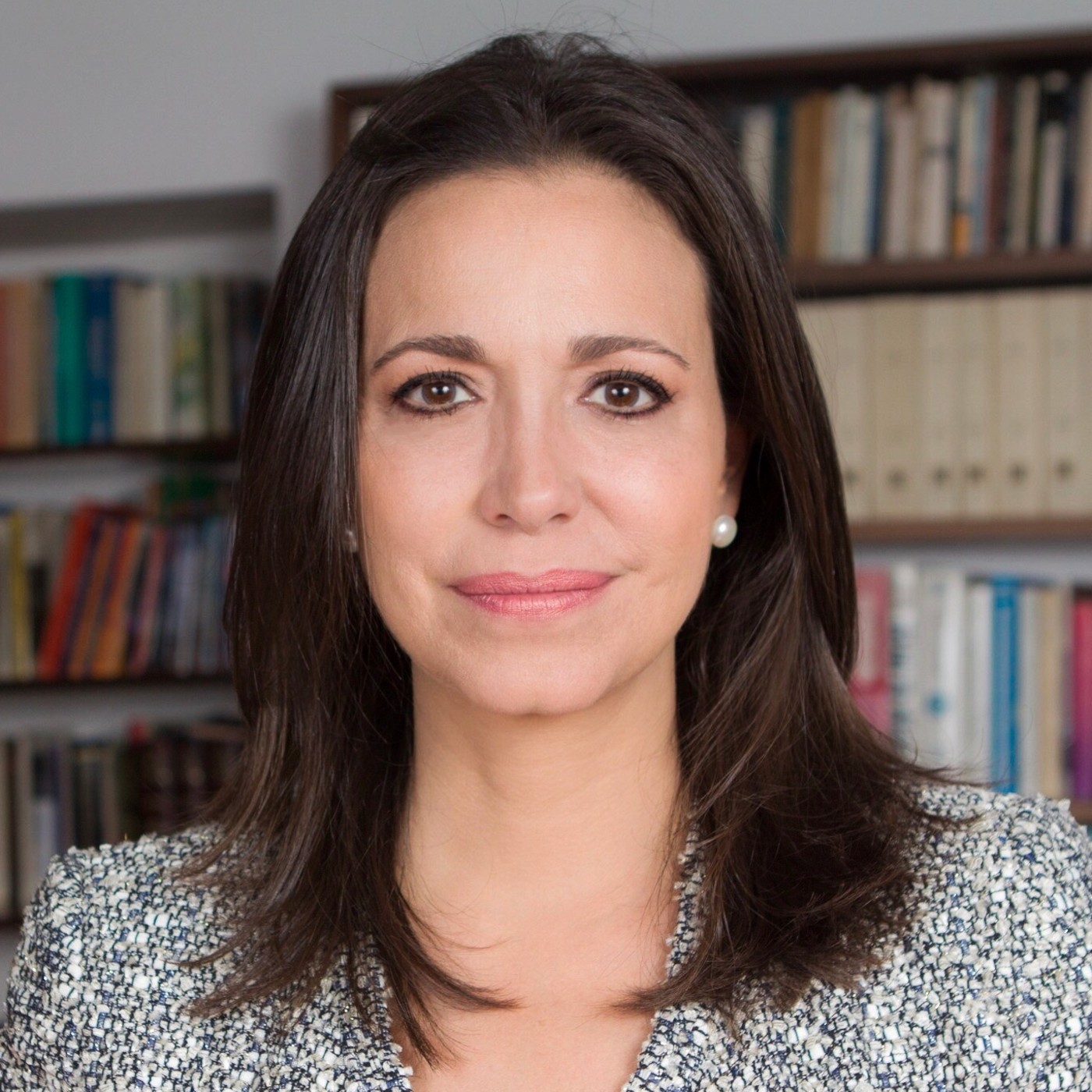 María Corina Machado advierte a Podemos y al PSOE: Aquí hay gente ...