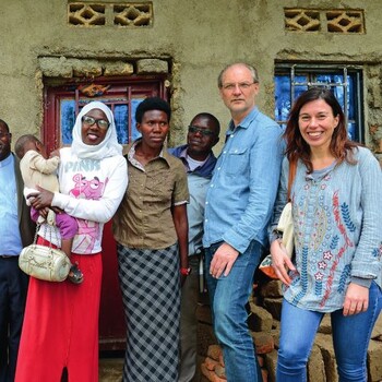 Ruanda II: Weiterleben nach dem Genozid - Reisewarnung - Mit missio ...