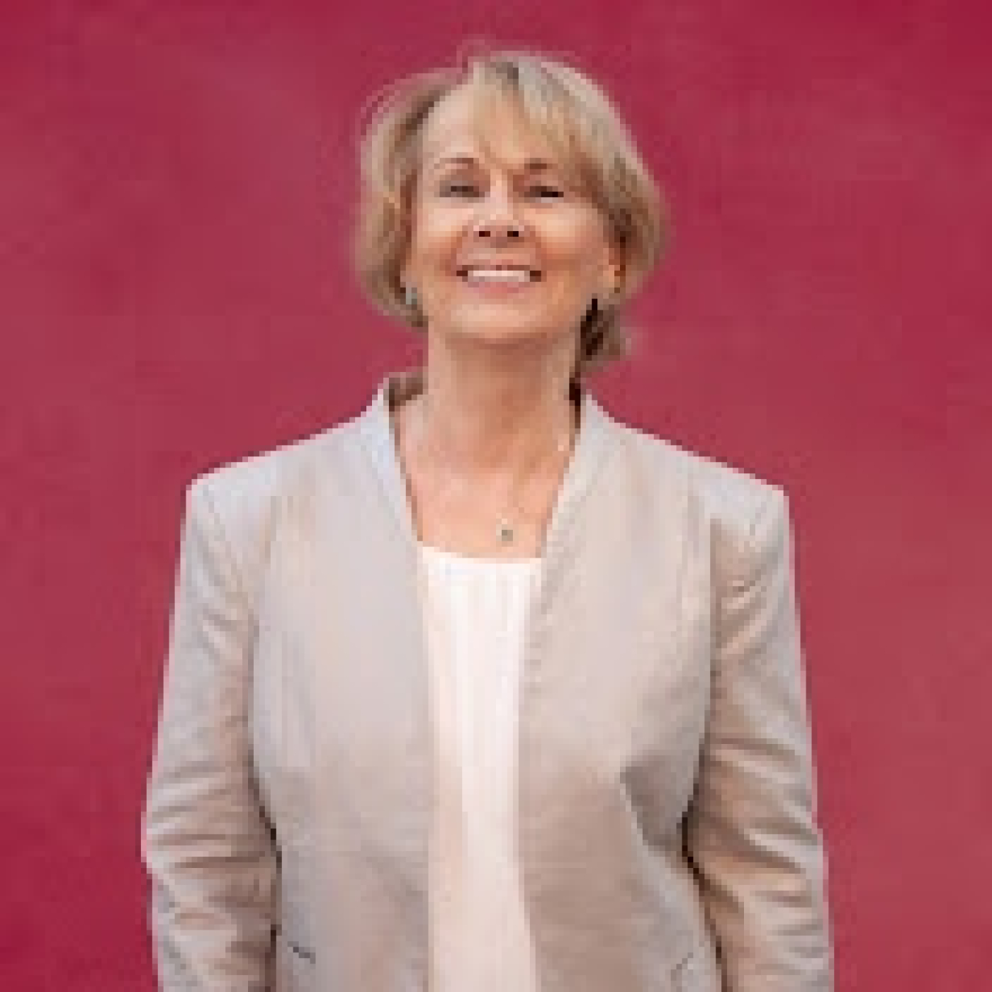 BRIGITTE CHAMPETIER DE RIVES - Podcast en iVoox
